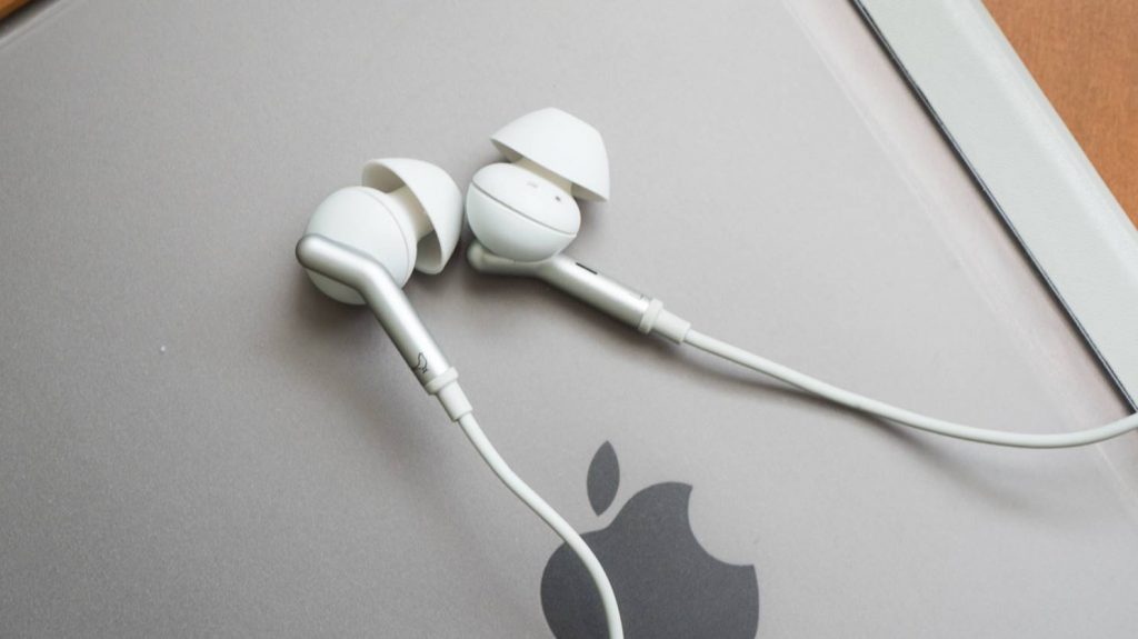 Best Headphones with Lightning Connector for iPhone and iPad in 2020